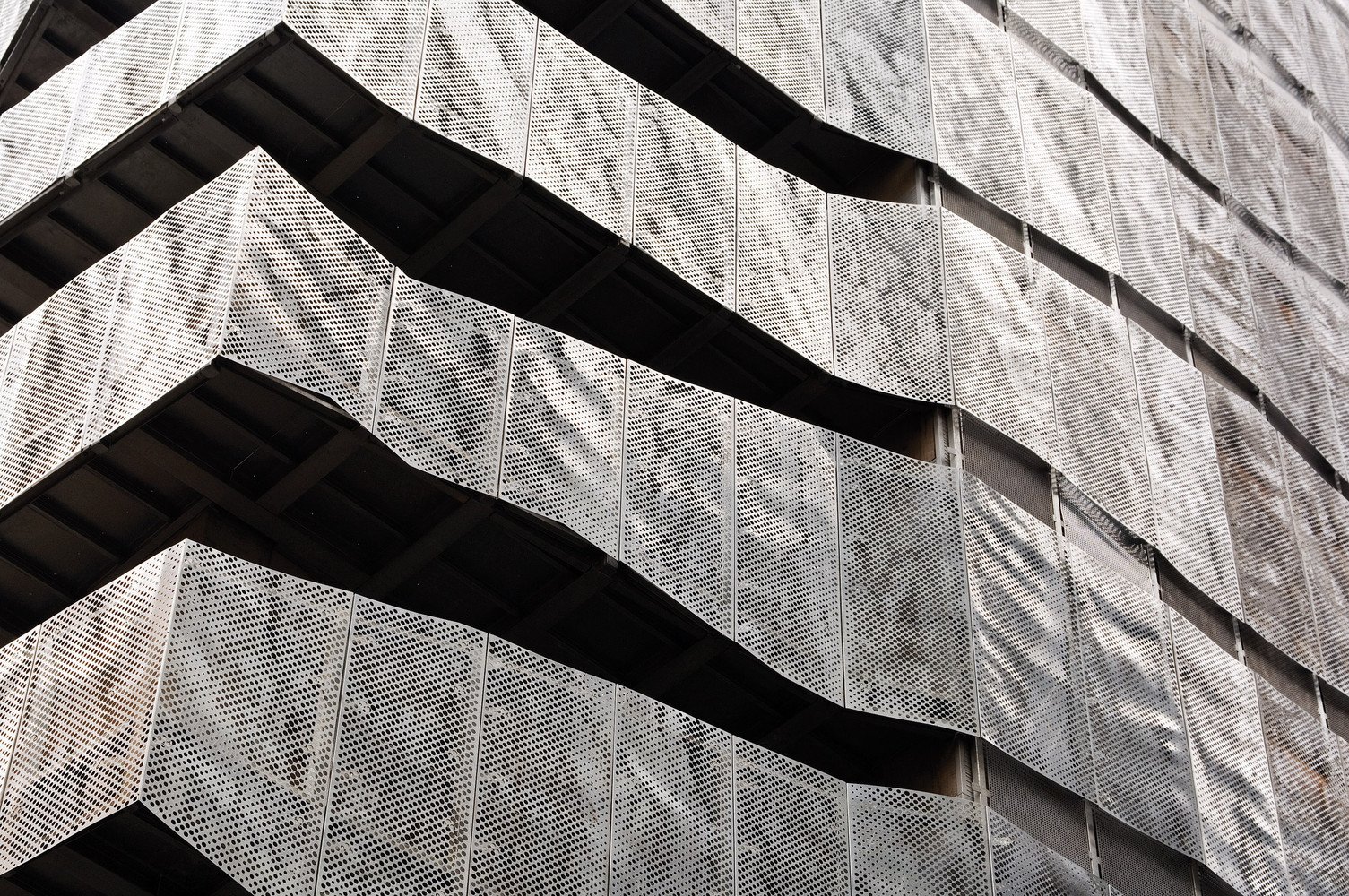 What is Biomimetic Design in Architecture & Its 12 Best Application