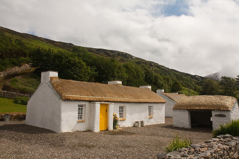 What is Vernacular Architecture? A Complete Guide 2025