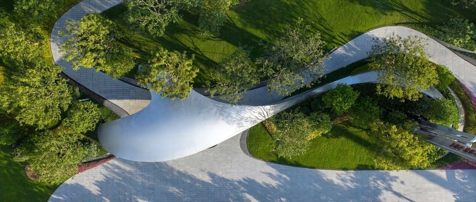 Which Are the Top Landscape Design Companies in India & the US 2025?