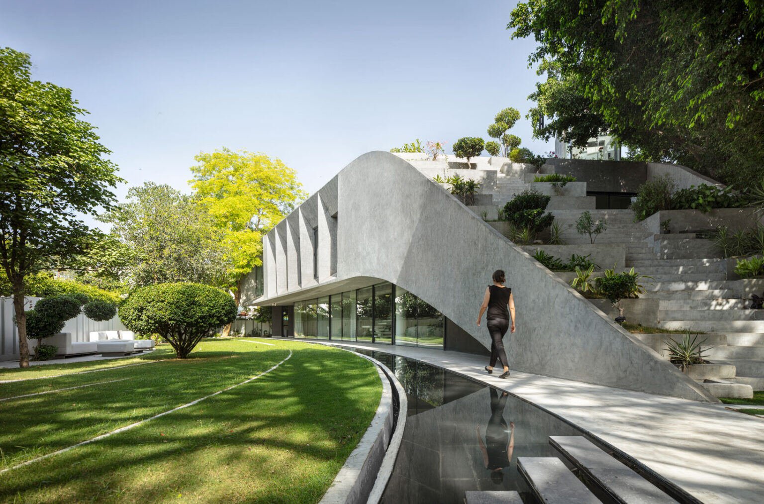 Which Are the Top Landscape Design Companies in India & the US 2026?
