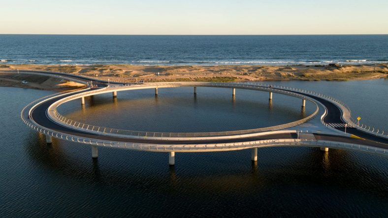 21 Most Impressive Bridges in the World 2025