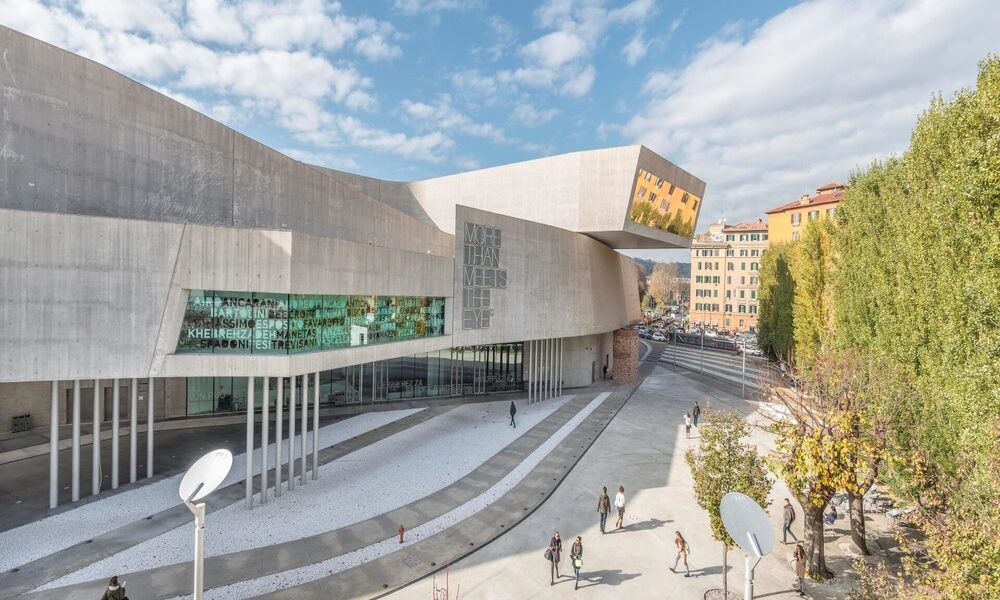 What is Deconstructivism Architecture