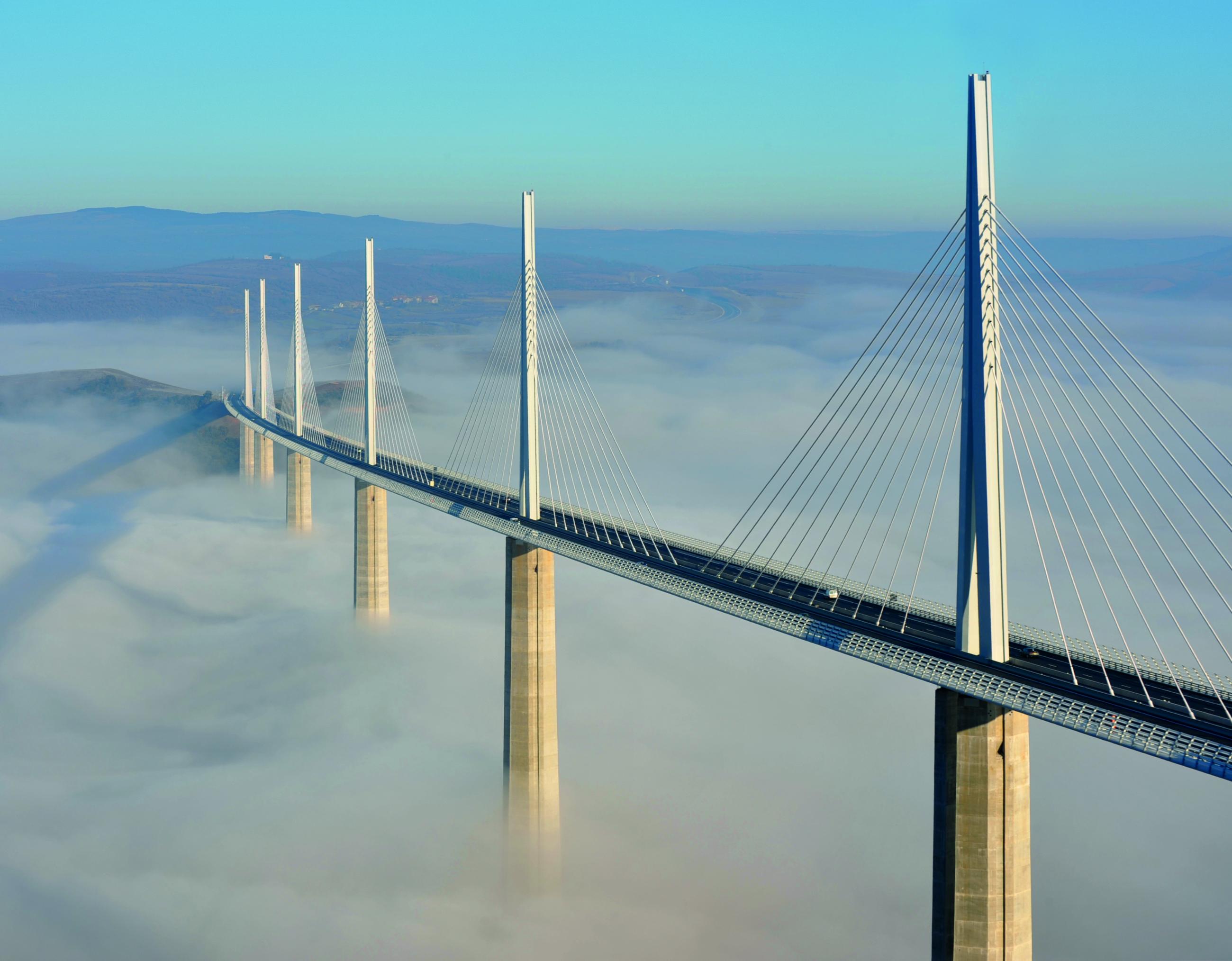 21 Most Impressive Bridges in the World 2025